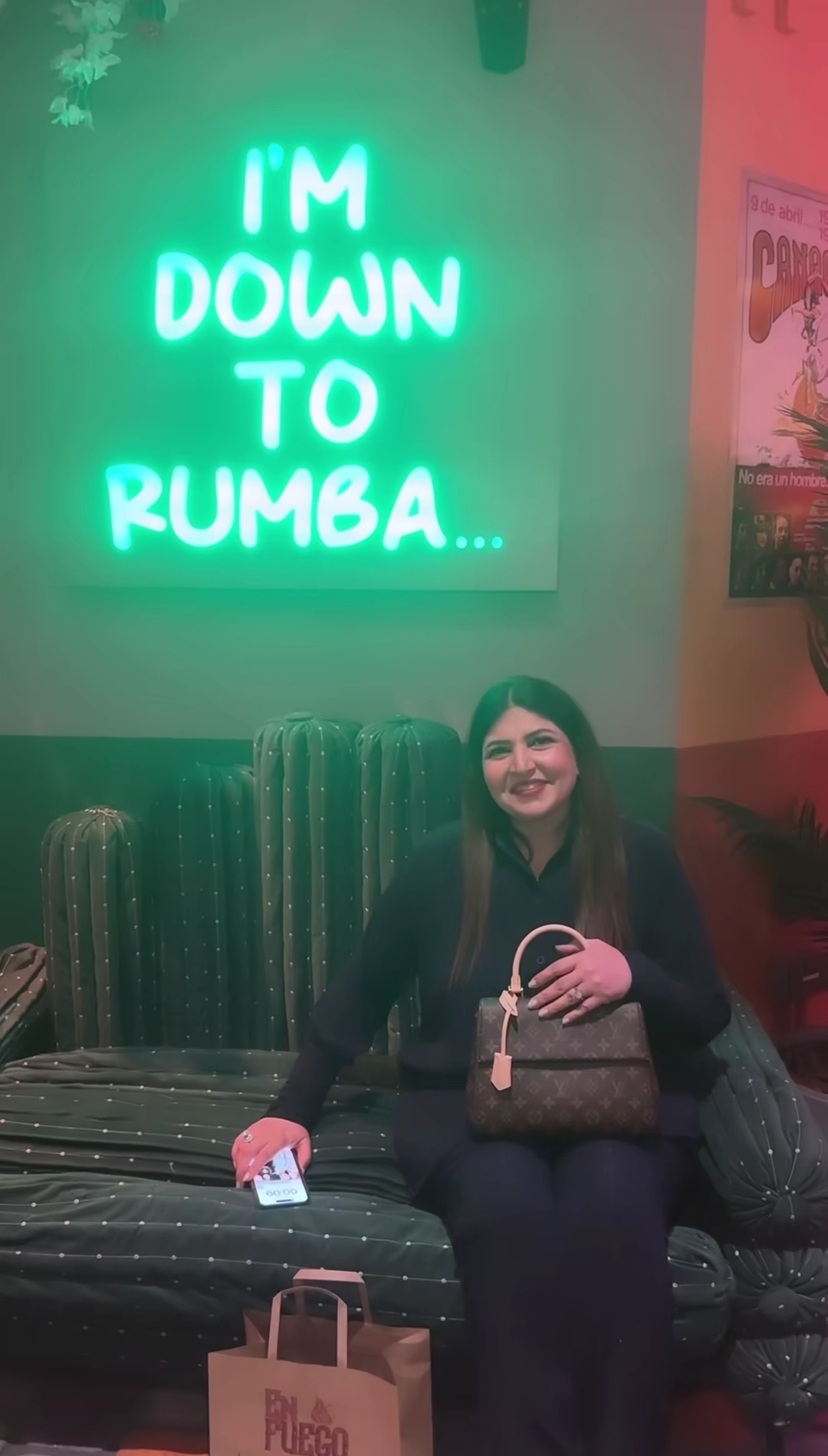 Shagufta Ejaz's Luxury Trip to Dubai Continues | Reviewit.pk