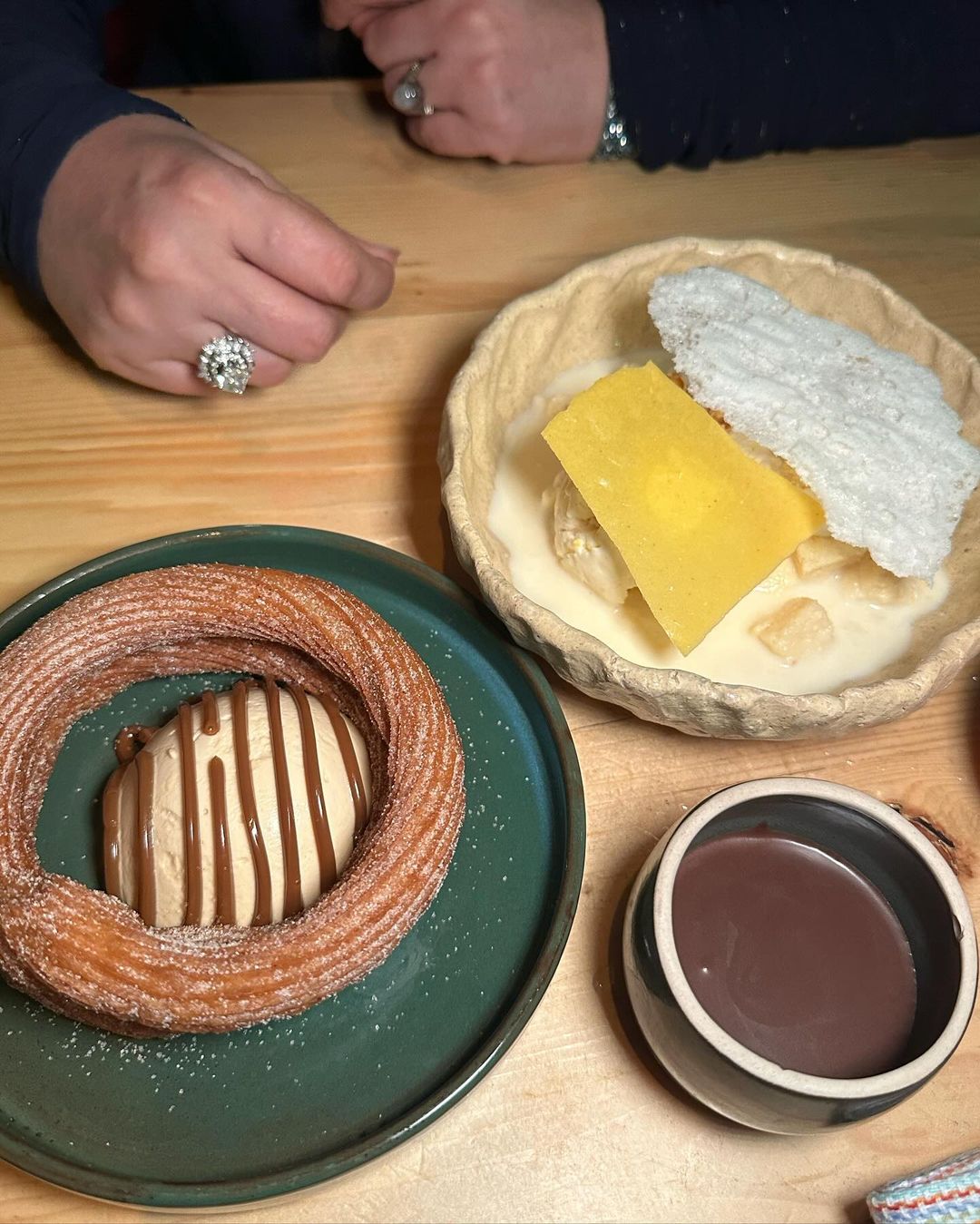 Shagufta Ejaz's Luxury Trip to Dubai Continues | Reviewit.pk