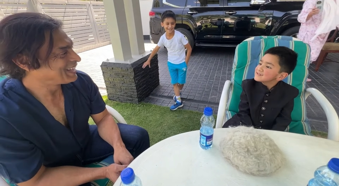 Muhammad Shiraz's Adorable Pictures With Shoaib Akhtar From Their Meet ...
