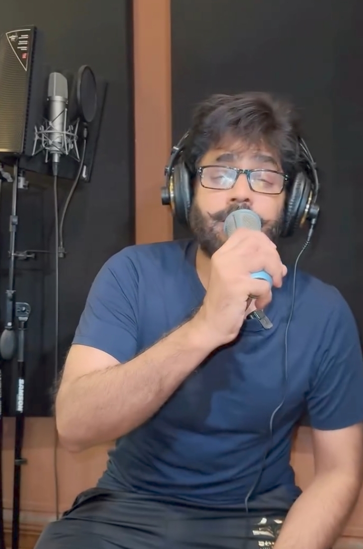 Abrar Ul Haq's Version of Viral Song Bado Badi | Reviewit.pk