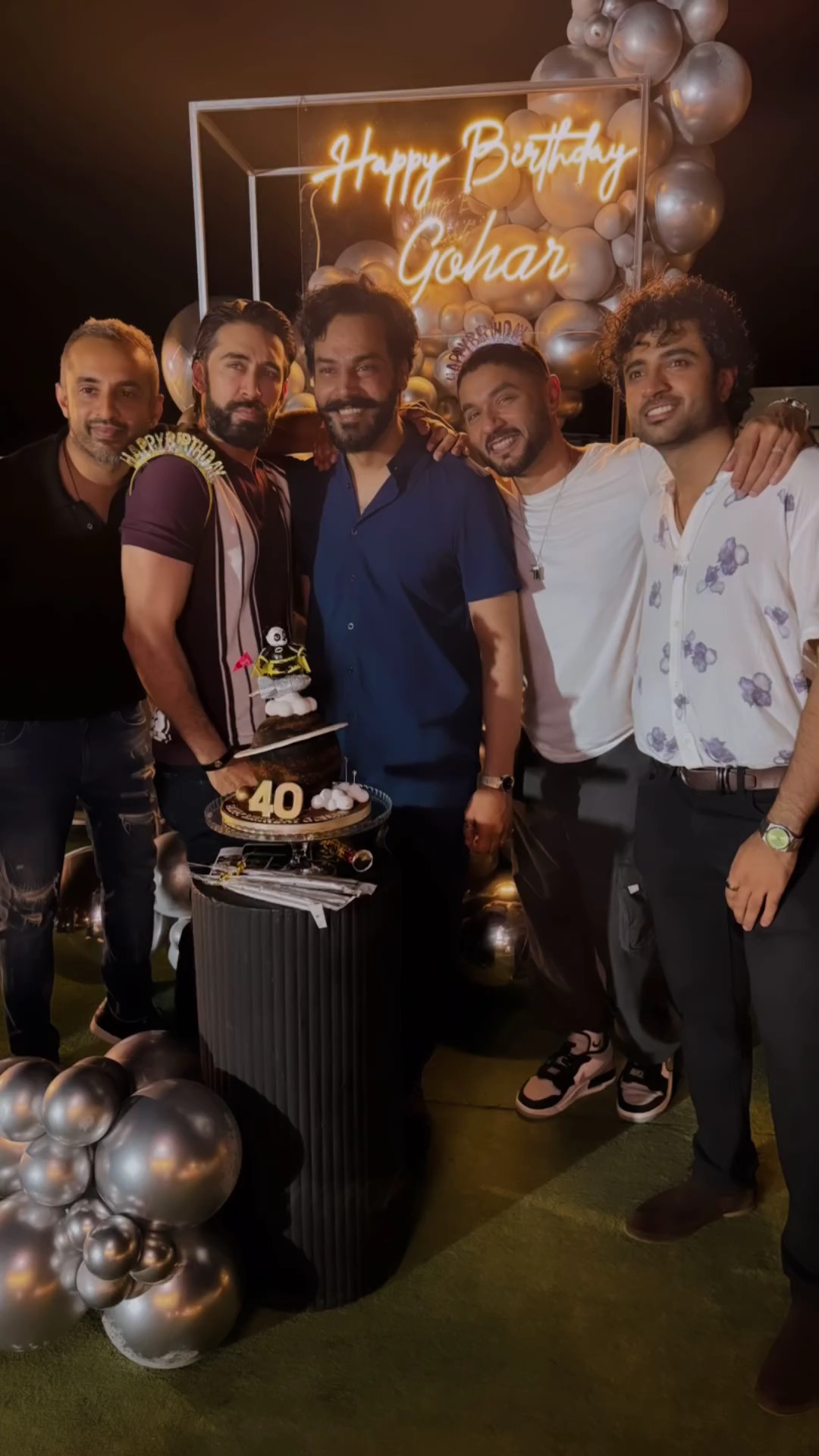 Kubra Khan Celebrates Gohar Rasheed's Star-Studded Birthday | Reviewit.pk