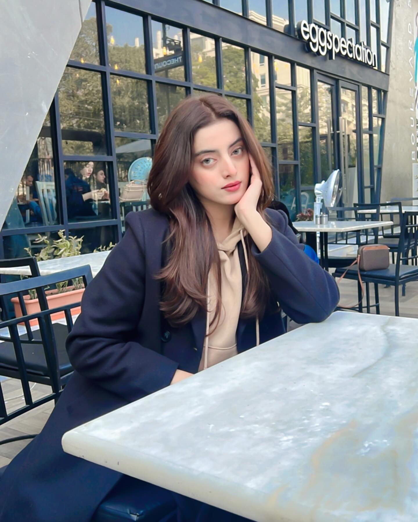 Iqra Rajpoot On Comparisons To Alizeh Shah | Reviewit.pk