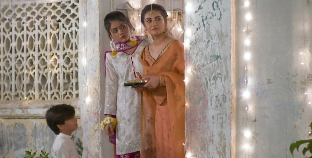 Danish Taimoor's Jaan Nisar Reaches Heights Of Popularity | Reviewit.pk