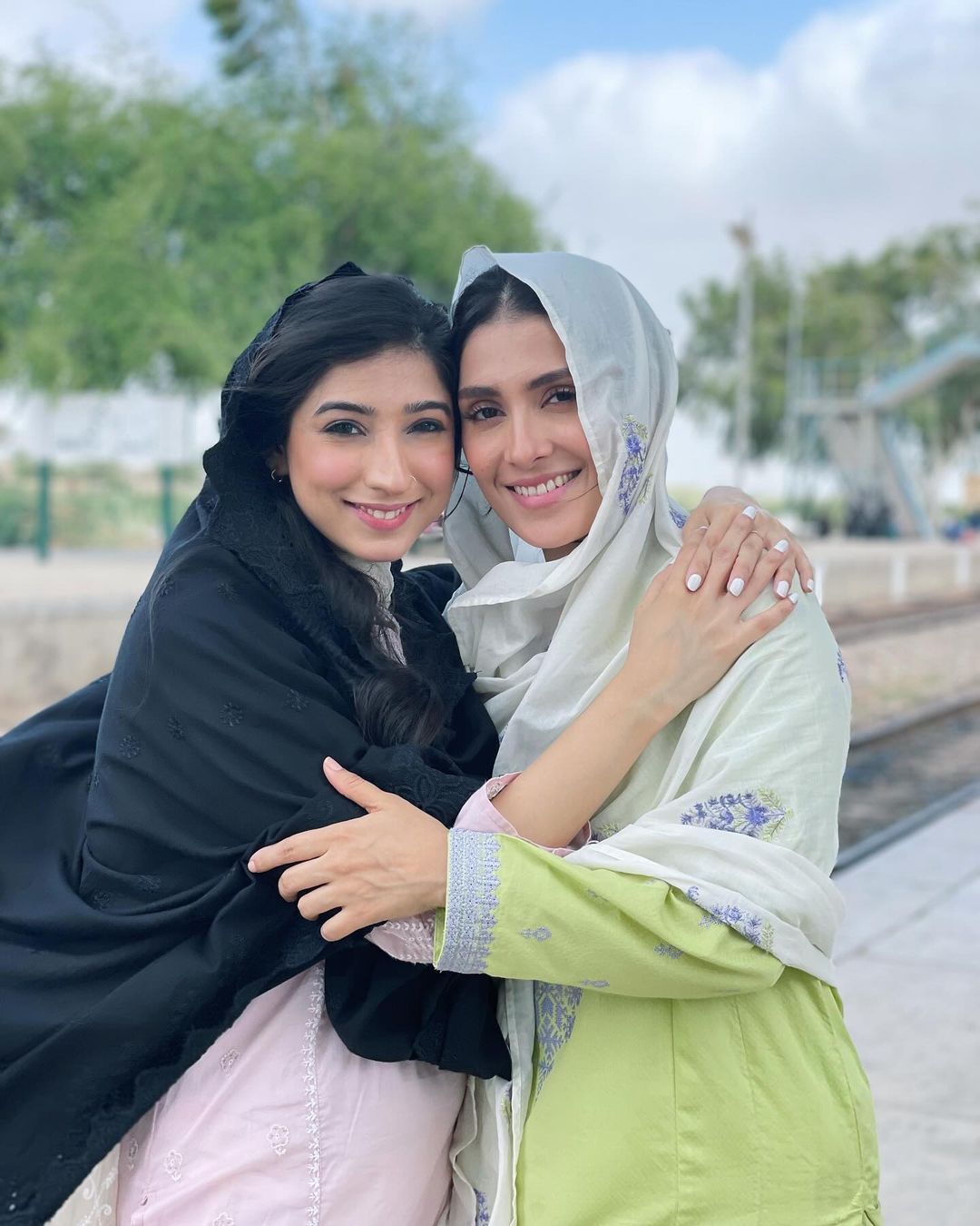 BTS Pictures From Drama Serial Jaan E Jahan's Set | Reviewit.pk