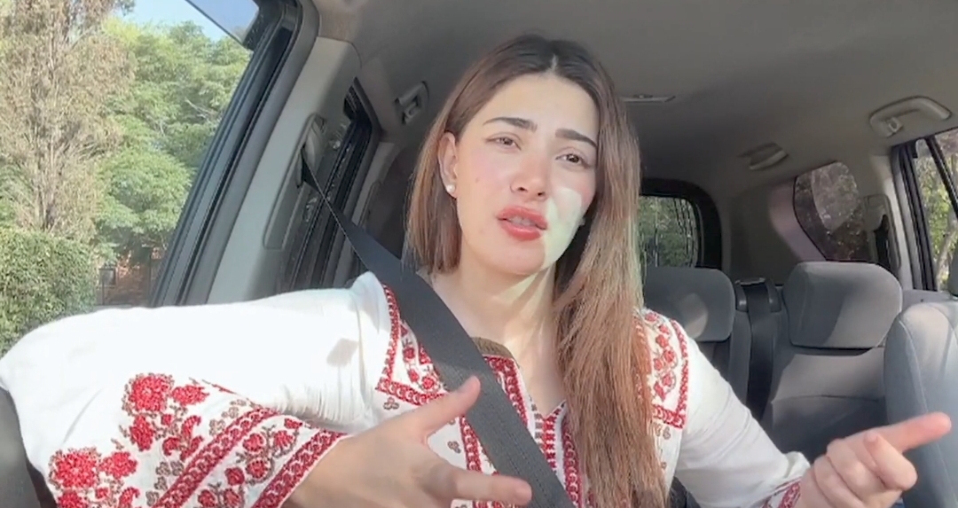 Naimal Khawar & Hamza Ali Abbasi New Pictures From Lunch | Reviewit.pk