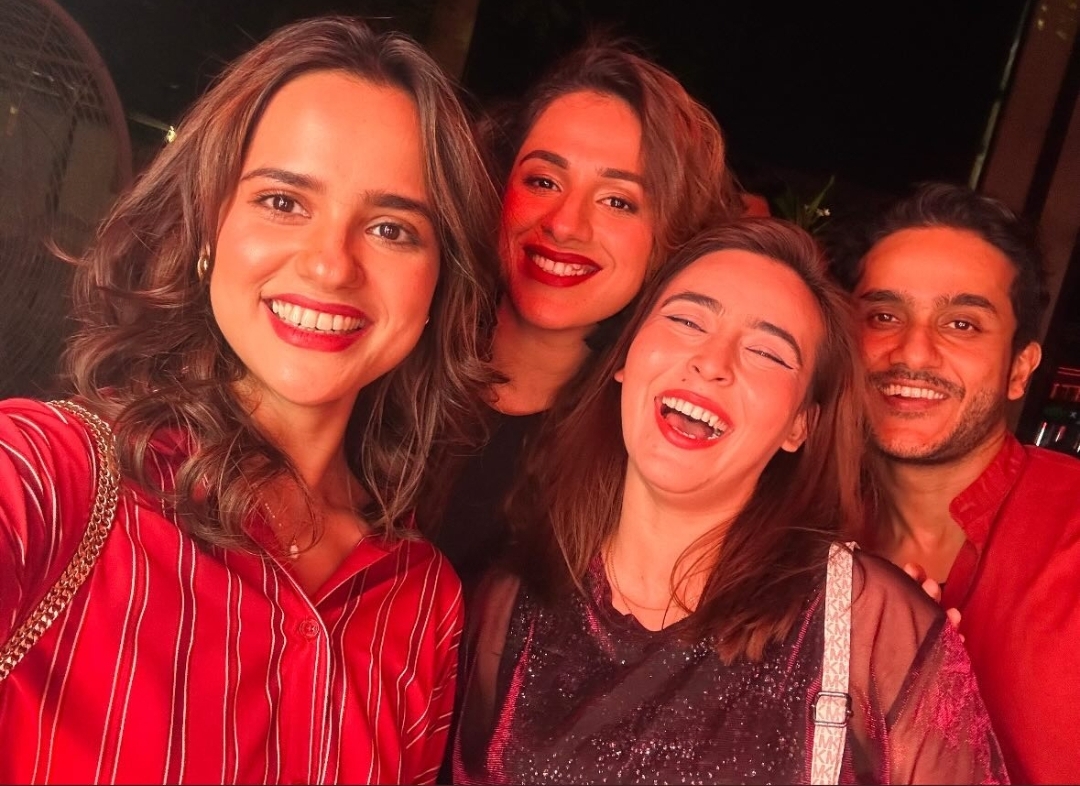 Rabya Kulsoom Family Spotted At Asim Azhar's Album Launch | Reviewit.pk