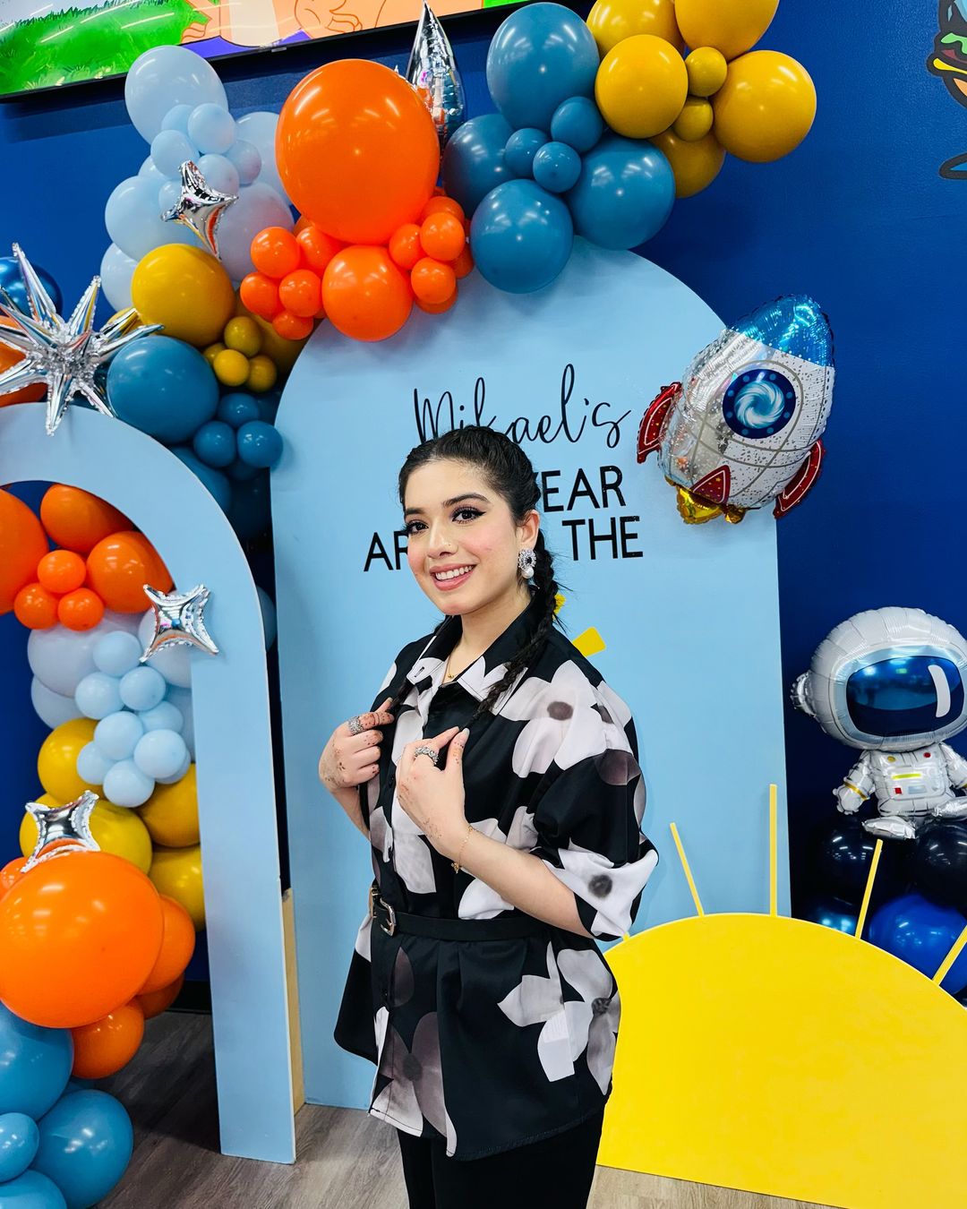 Arisha Razi Shares Beautiful Pictures From Sugar Land, Texas | Reviewit.pk