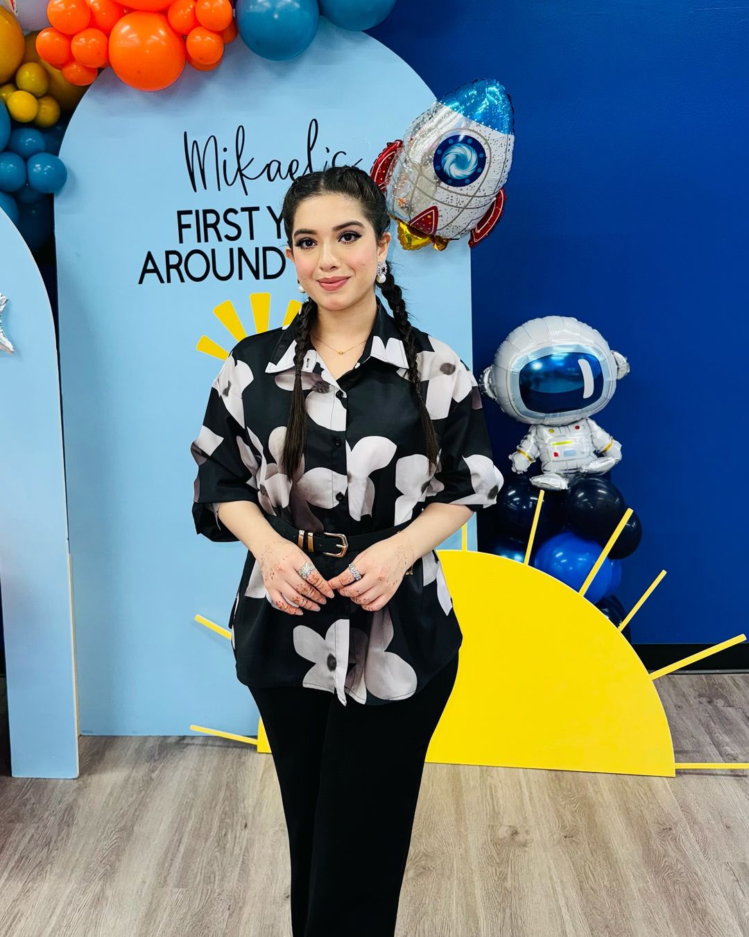 Arisha Razi Shares Beautiful Pictures From Sugar Land, Texas | Reviewit.pk