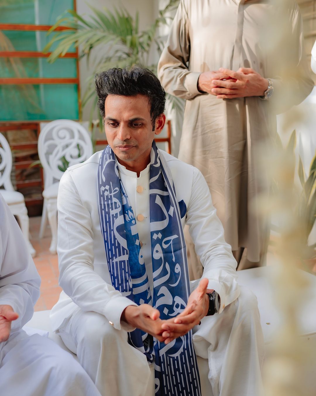 Famous News Anchor Muhammad Junaid Nikah Pictures | Reviewit.pk