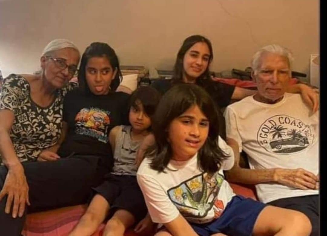 Fans Prayers For Veteran Actor Rahat Kazmi After Seeing His Latest ...