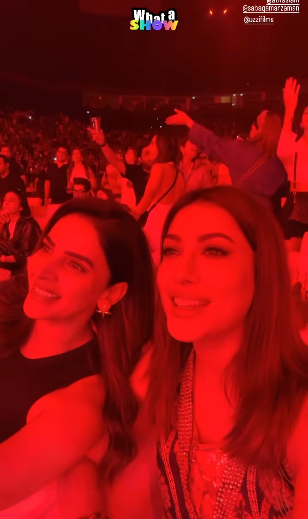 Saba Qamar & Mehwish Hayat Enjoying Atif Aslam's Concert In Abu Dhabi ...