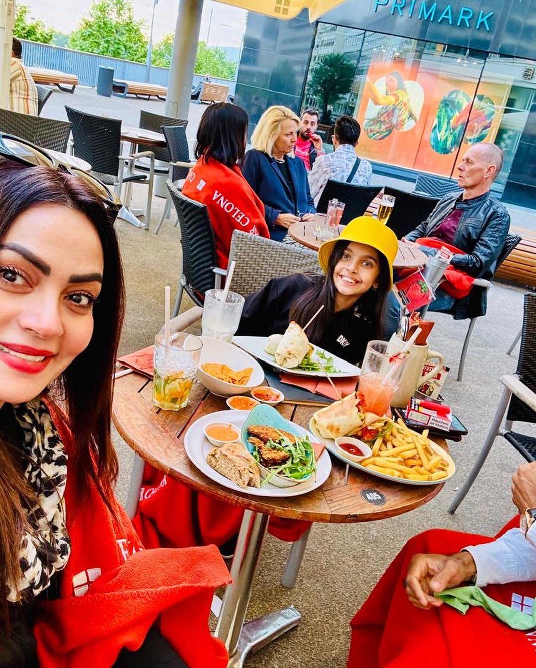 Sadia Imam Family Pictures From Germany | Reviewit.pk