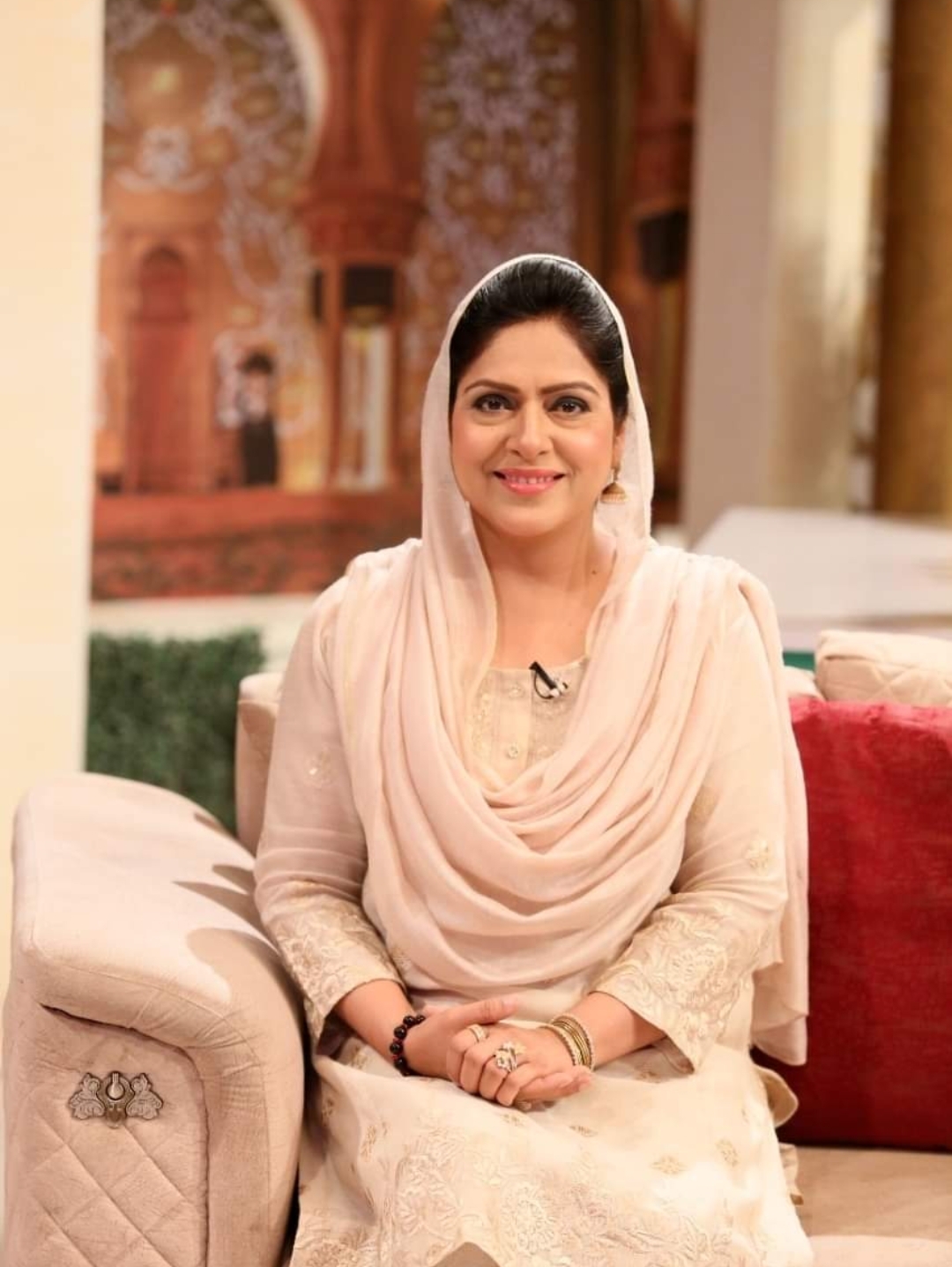 Sarim Burney's Wife Responds to Ansar Burney's Statements | Reviewit.pk