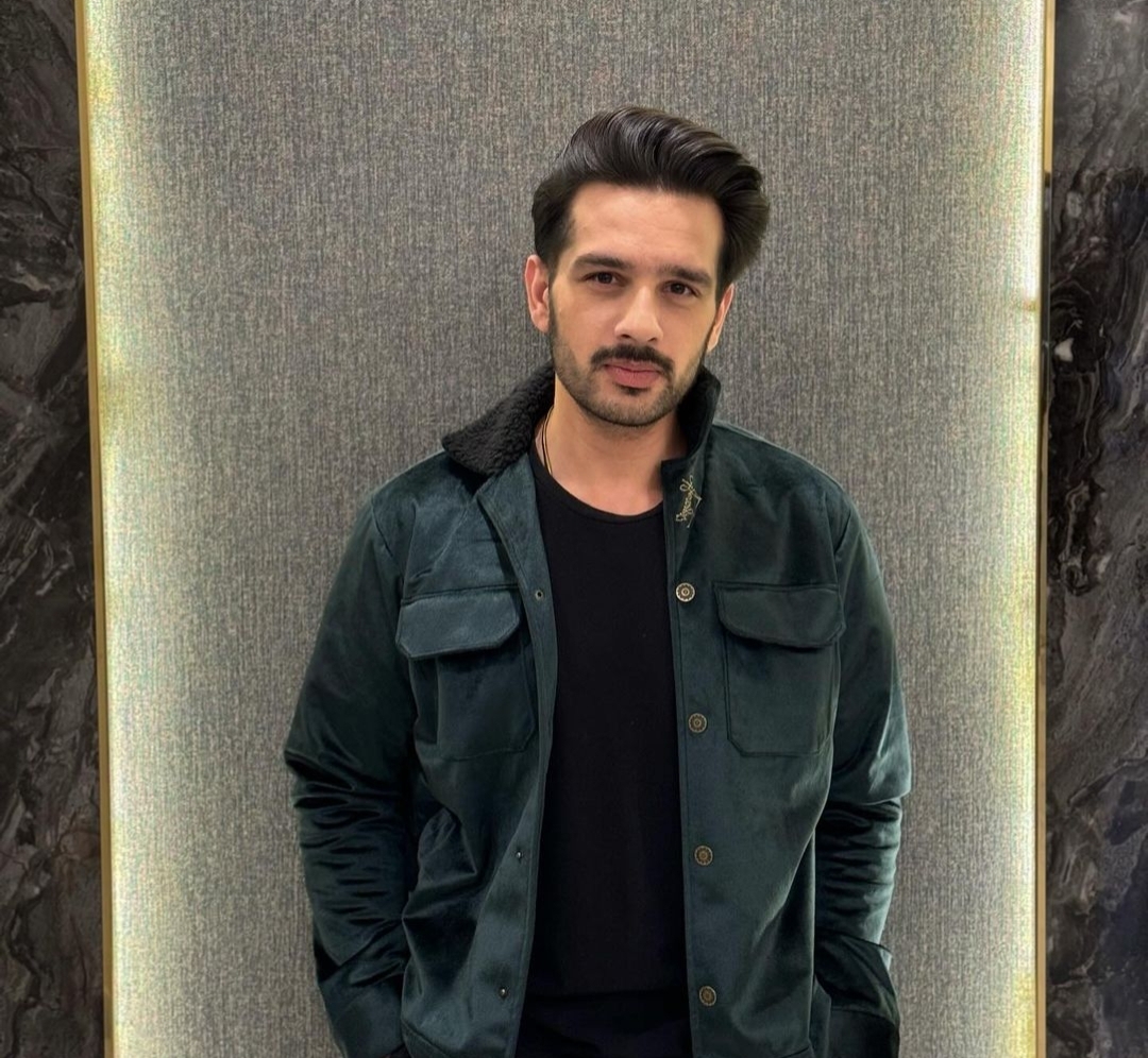 Sunn Mere Dil Cast, Schedule and Timings | Reviewit.pk