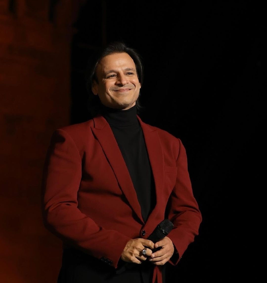 Vivek Oberoi Talks About Love & Association with Pakistanis | Reviewit.pk