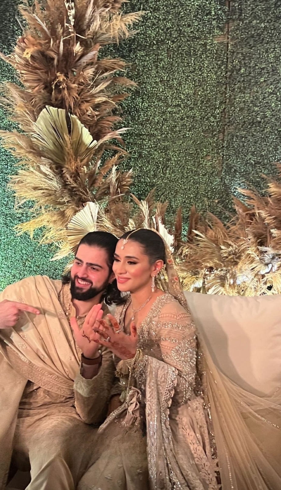 Shabbir Jan Daughter Yashmeera's Nikah Pictures | Reviewit.pk