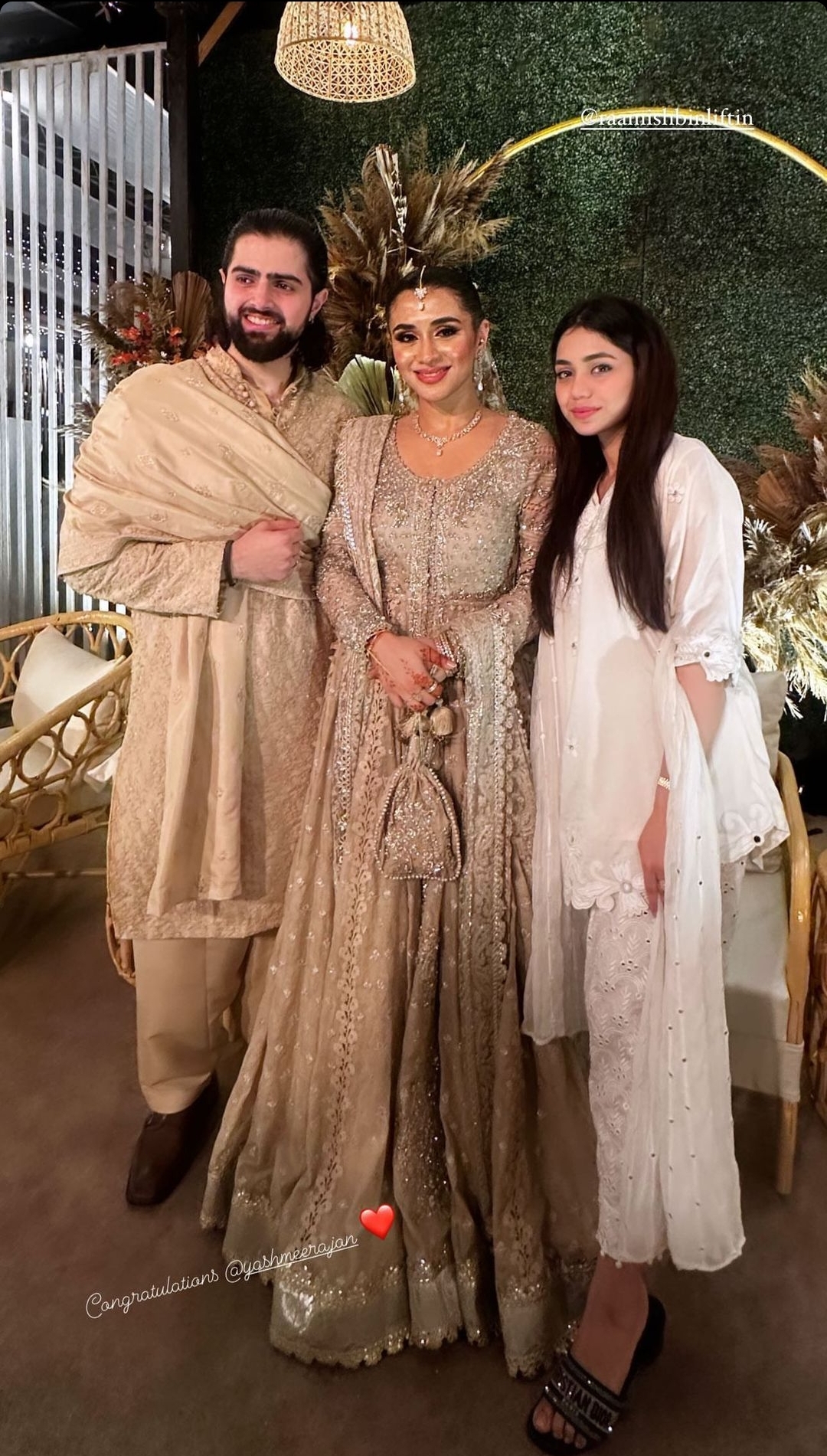 Shabbir Jan Daughter Yashmeera's Nikah Pictures | Reviewit.pk