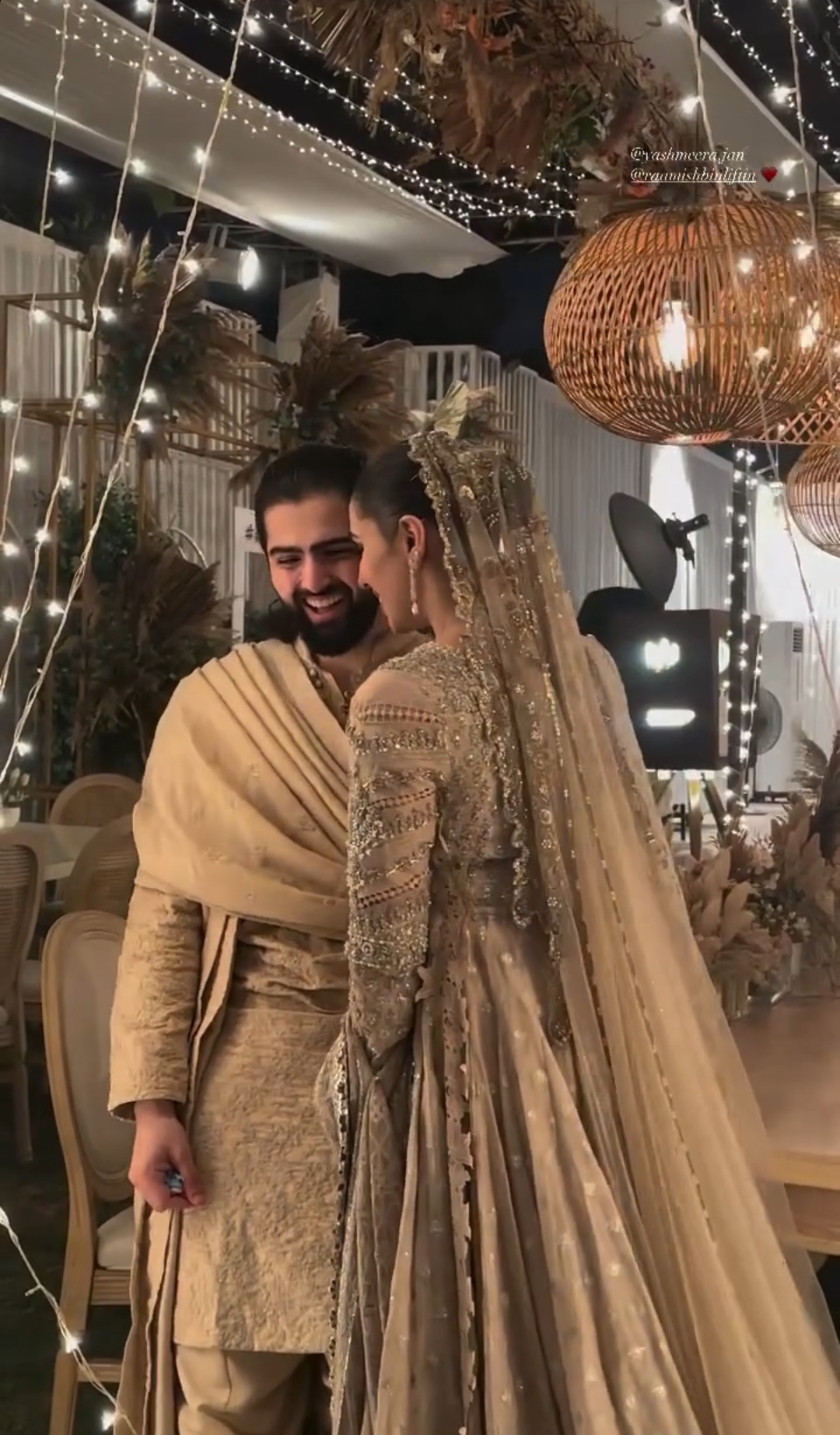 Shabbir Jan Daughter Yashmeera's Nikah Pictures | Reviewit.pk