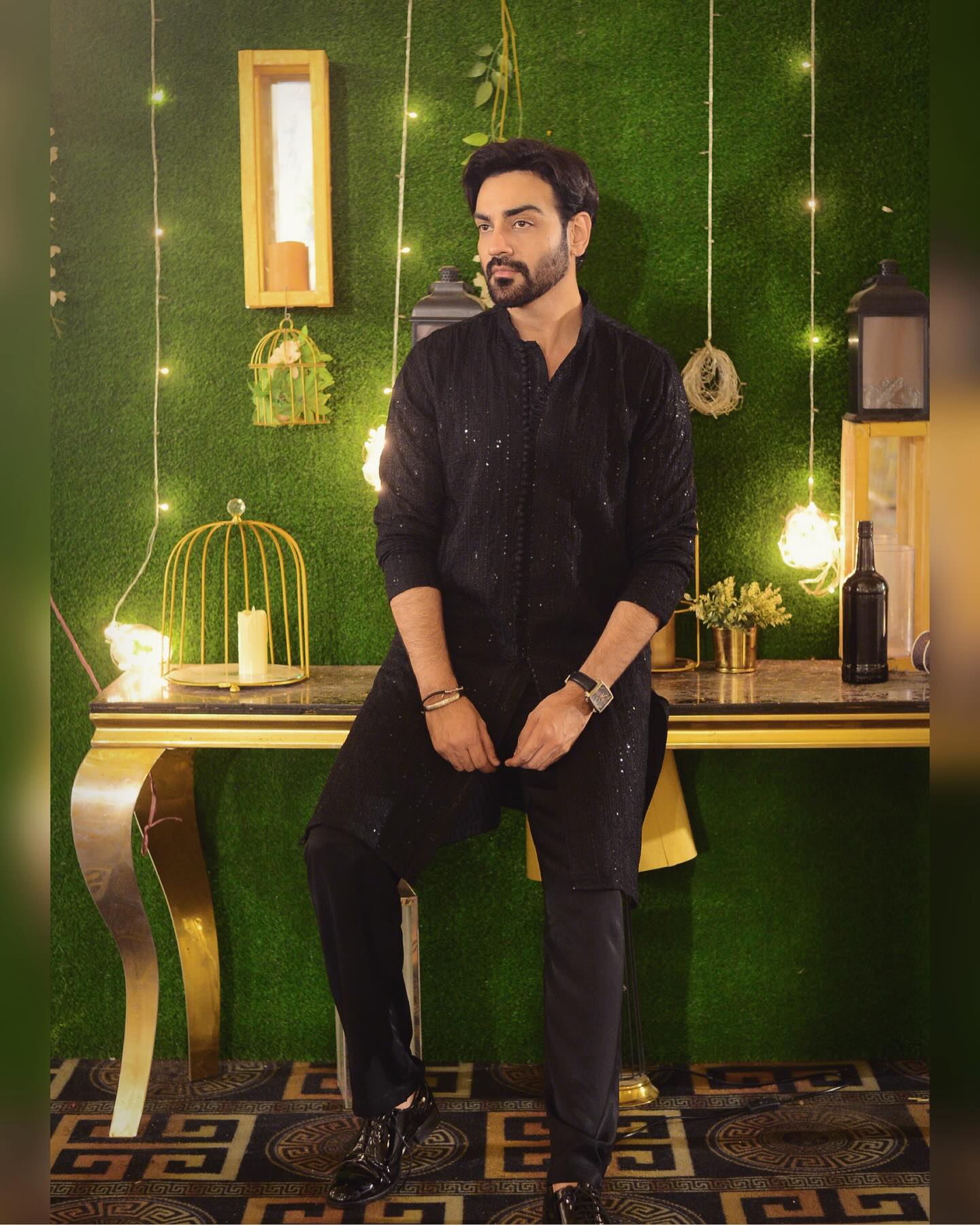 Public Reacts To Arsalan Naseer Losing Role With Ayeza Khan | Reviewit.pk