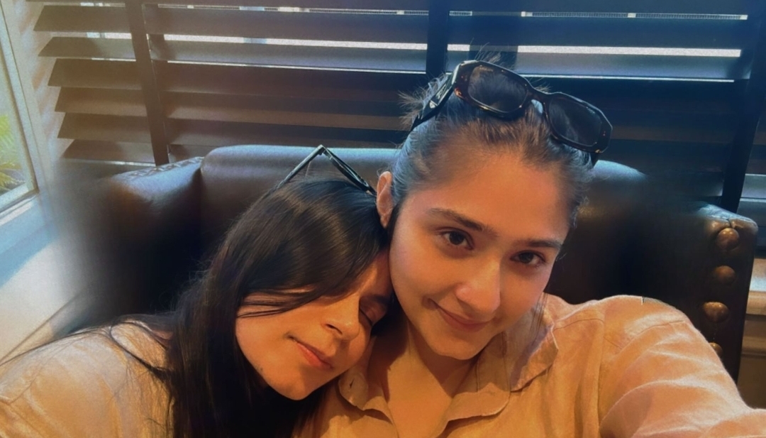 Durefishan Saleem's Gorgeous New Pictures From London | Reviewit.pk