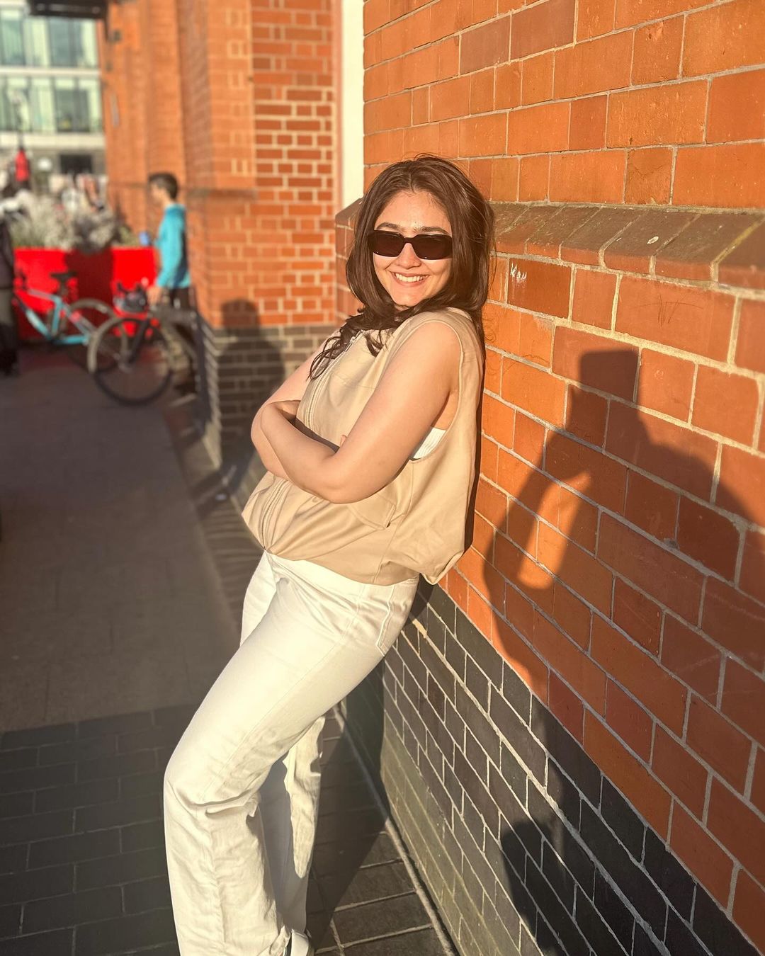 Durefishan Saleem's Gorgeous New Pictures From London | Reviewit.pk