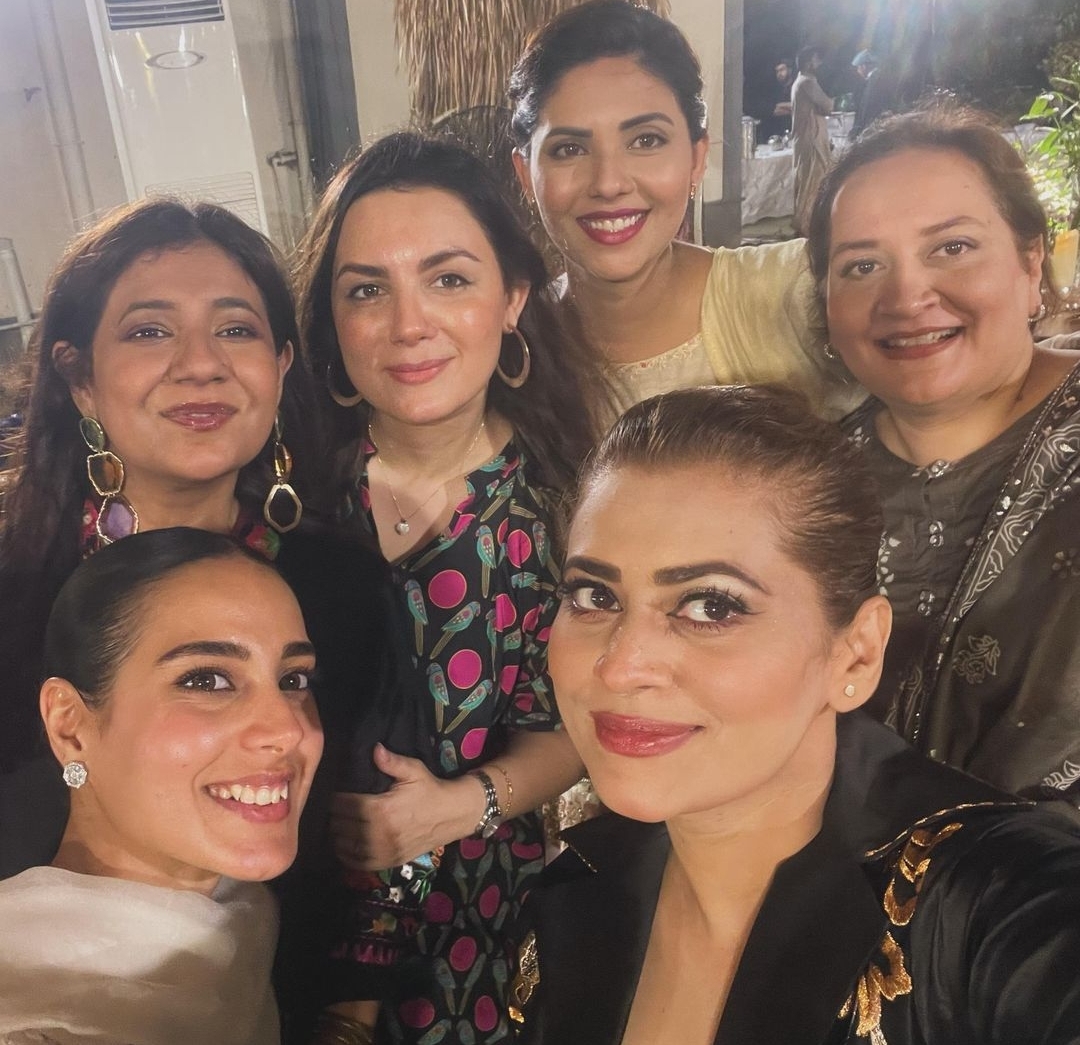 Inside Fahad Mustafa's Star Studded Birthday Dinner | Reviewit.pk