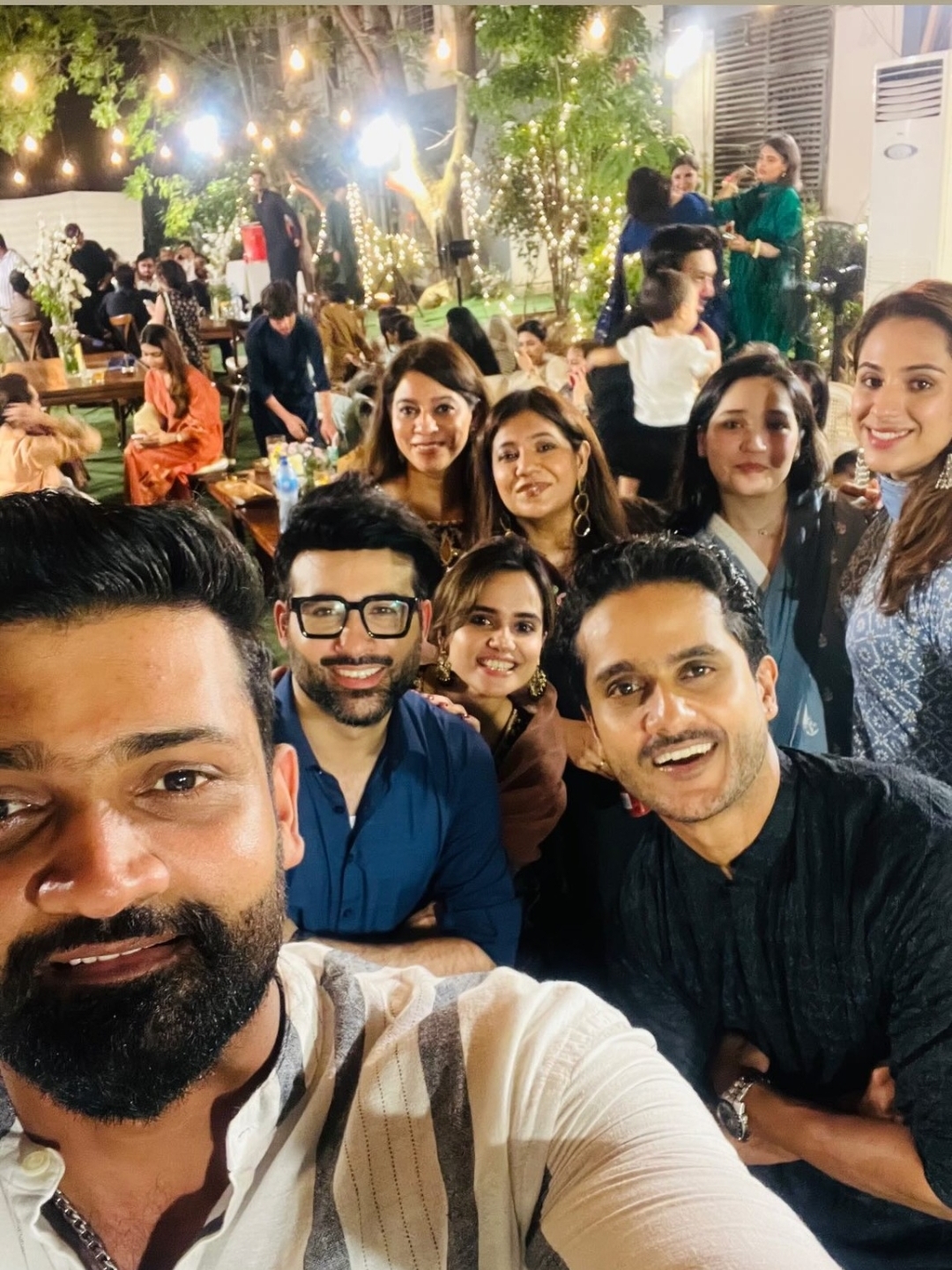 Inside Fahad Mustafa's Star Studded Birthday Dinner | Reviewit.pk