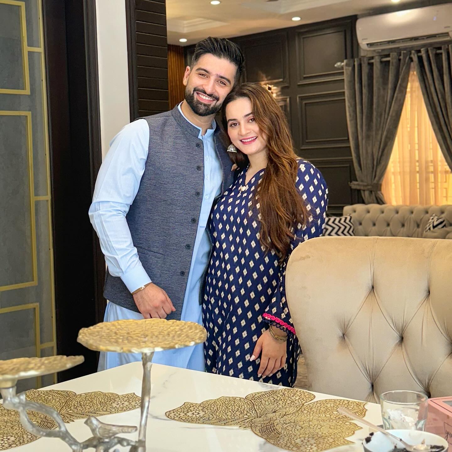 Why Muneeb Butt Does Not Hide In Public | Reviewit.pk