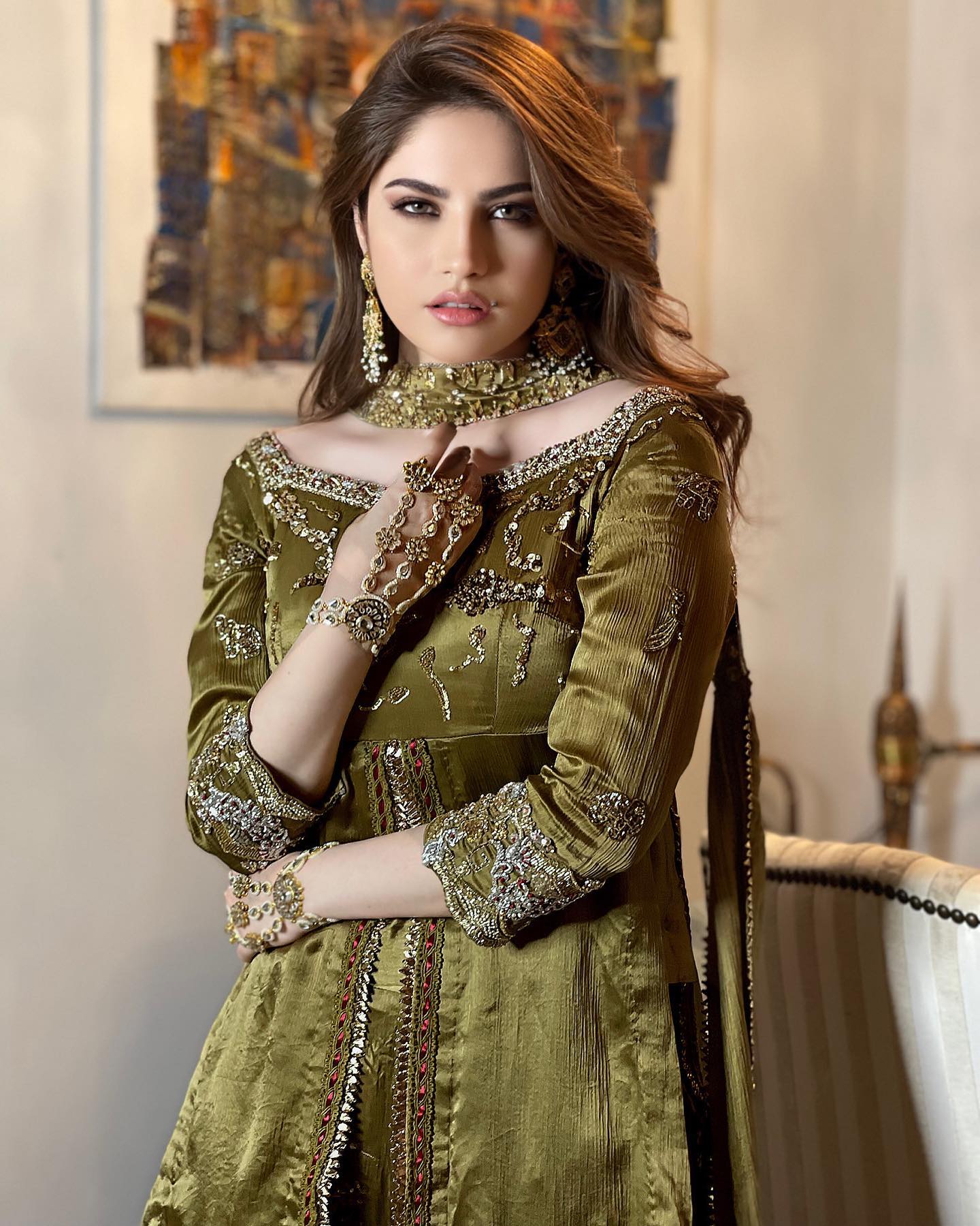 Neelam Muneer's Look In Latest Shoot Surprises Fans | Reviewit.pk