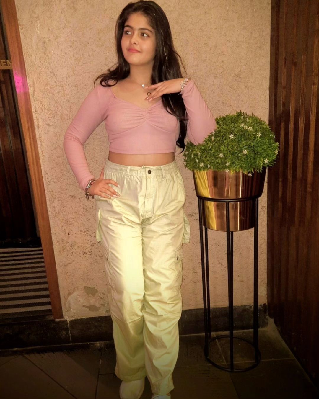 Oreo Child Star's Recent Pictures Surprise Fans | Reviewit.pk