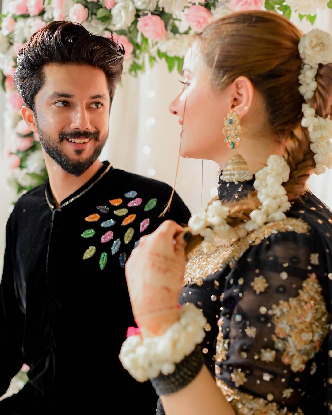 Rabeeca Khan & Hussain Tareen HD Pictures From Musical Night | Reviewit.pk