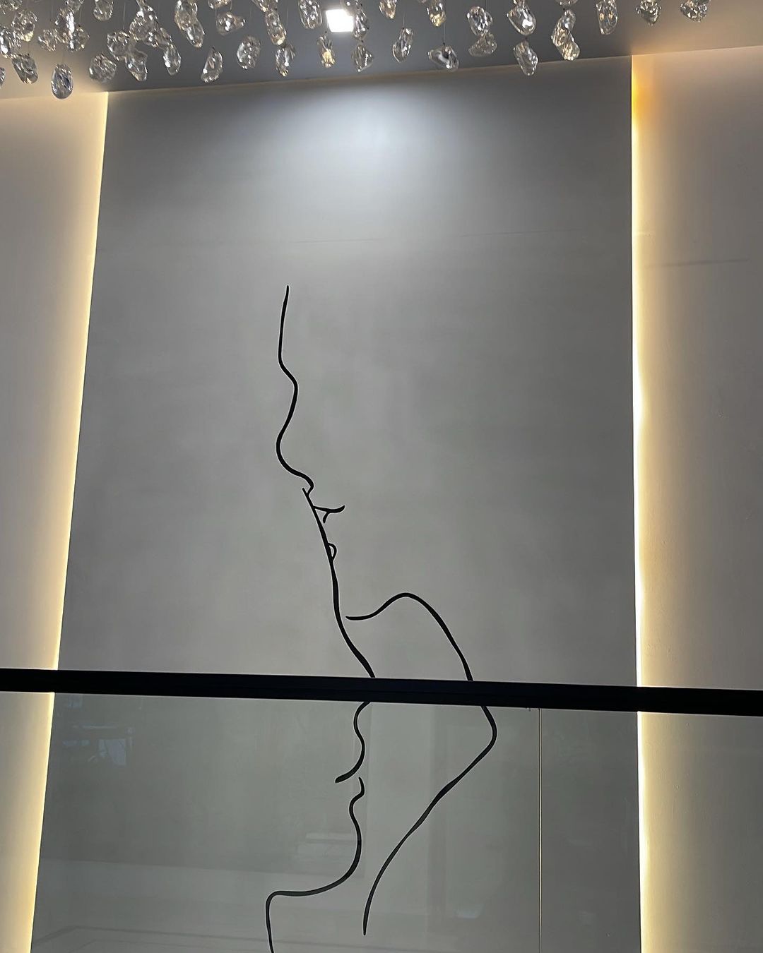 Saba Qamar Shares Pictures Of Her Gorgeous House | Reviewit.pk