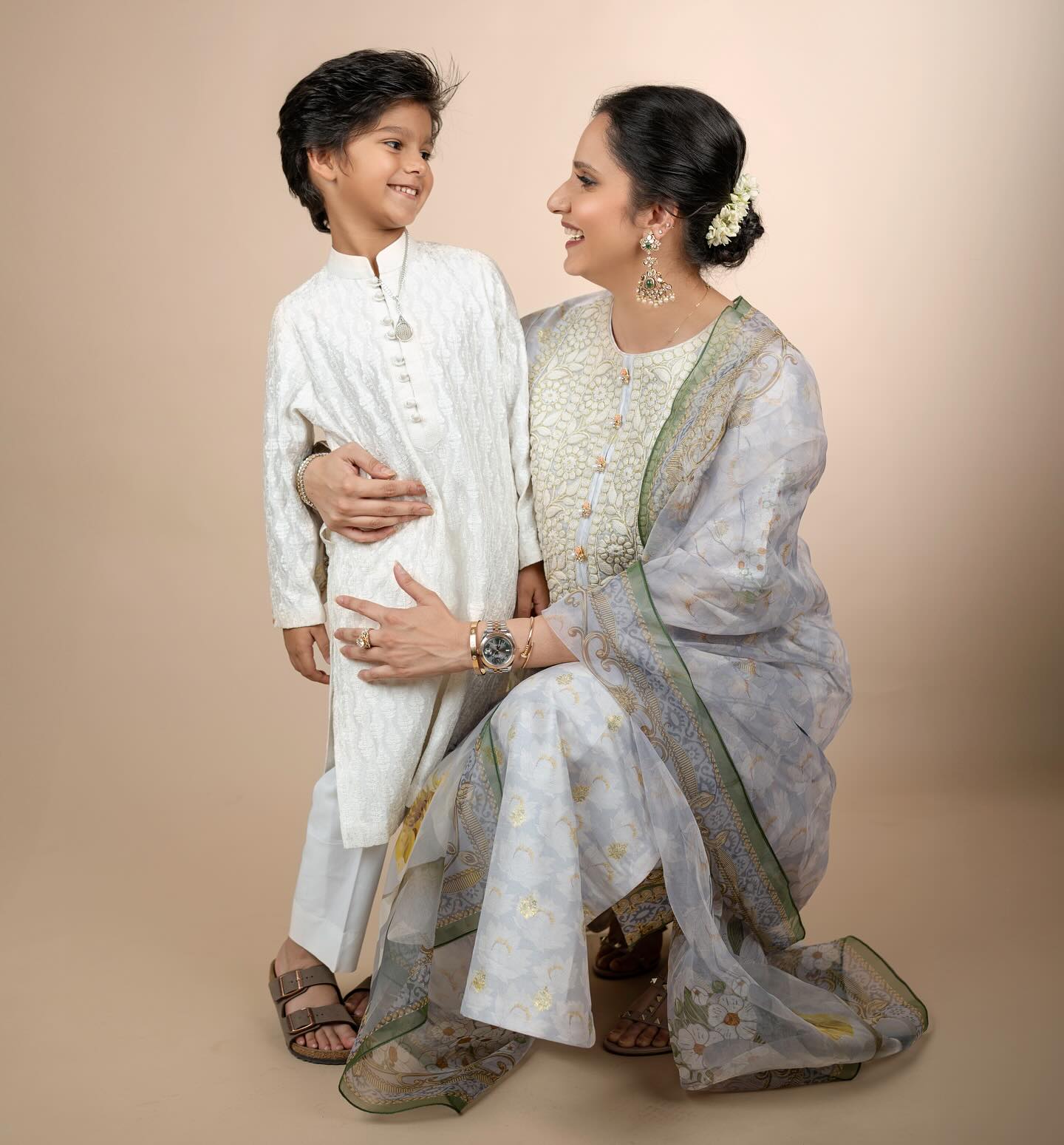 Sania Mirza Has A Special Message For Fans | Reviewit.pk