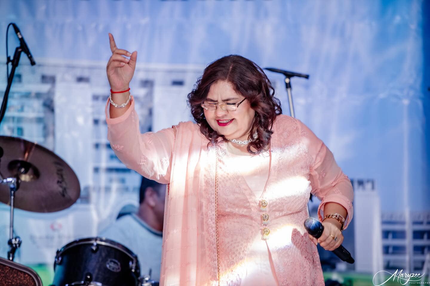 Shazia Manzoor Opens Up On Being Single And Her Murshid | Reviewit.pk