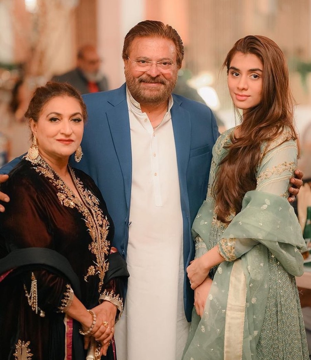 Ghair Cast, Schedule and Timings | Reviewit.pk