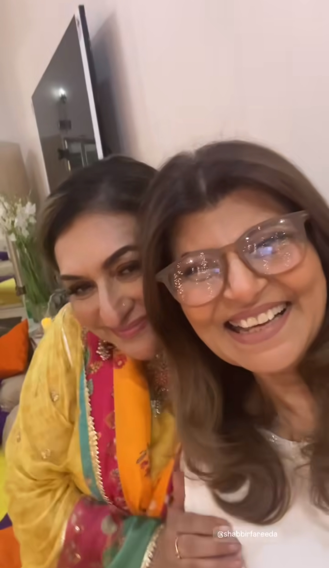 Shabbir Jan Daughter Yashmeera's Dholki Event Pictures | Reviewit.pk