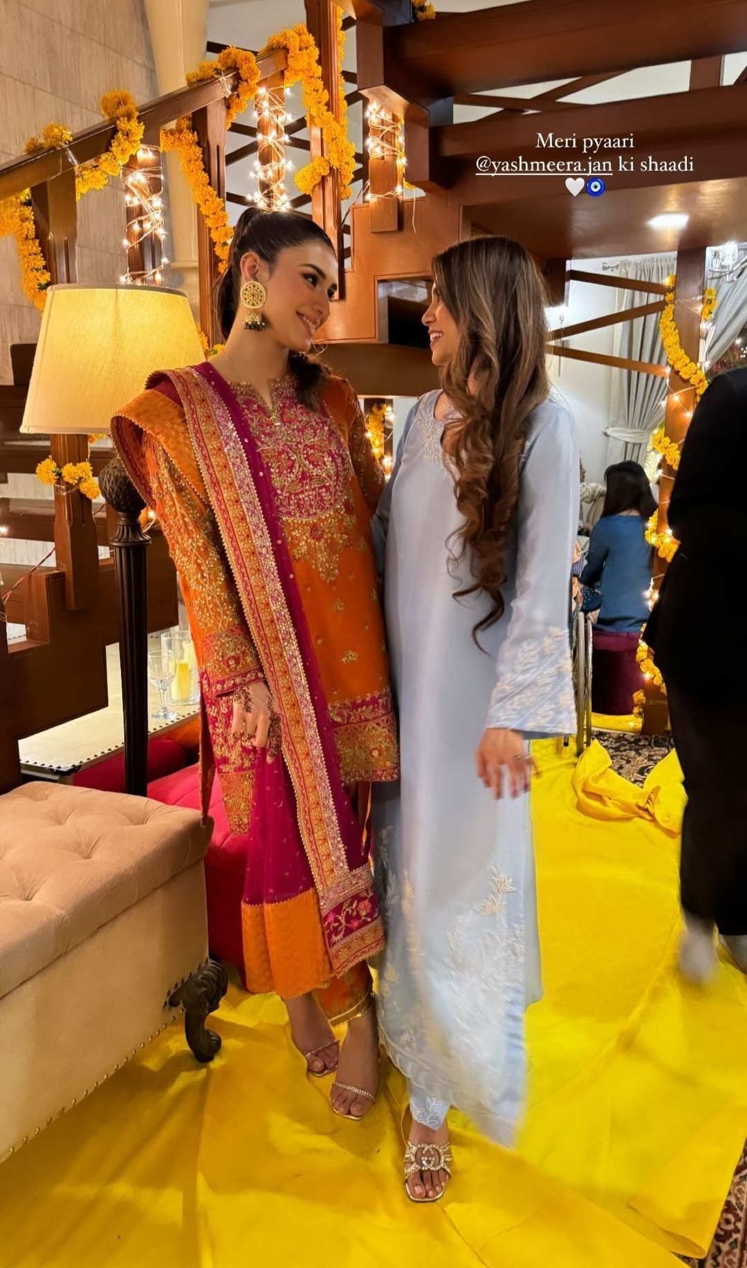 Shabbir Jan Daughter Yashmeera's Dholki Event Pictures | Reviewit.pk