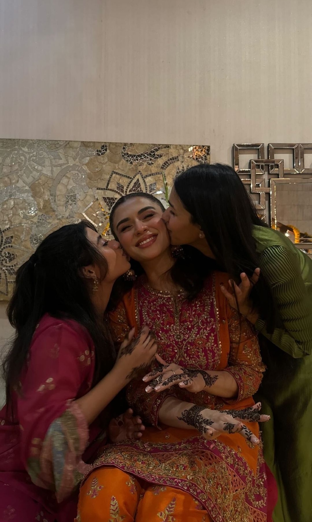 Shabbir Jan Daughter Yashmeera's Dholki Event Pictures | Reviewit.pk