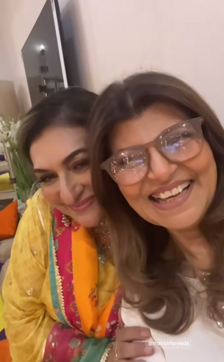 Shabbir Jan Daughter Yashmeera's Dholki Event Pictures | Reviewit.pk