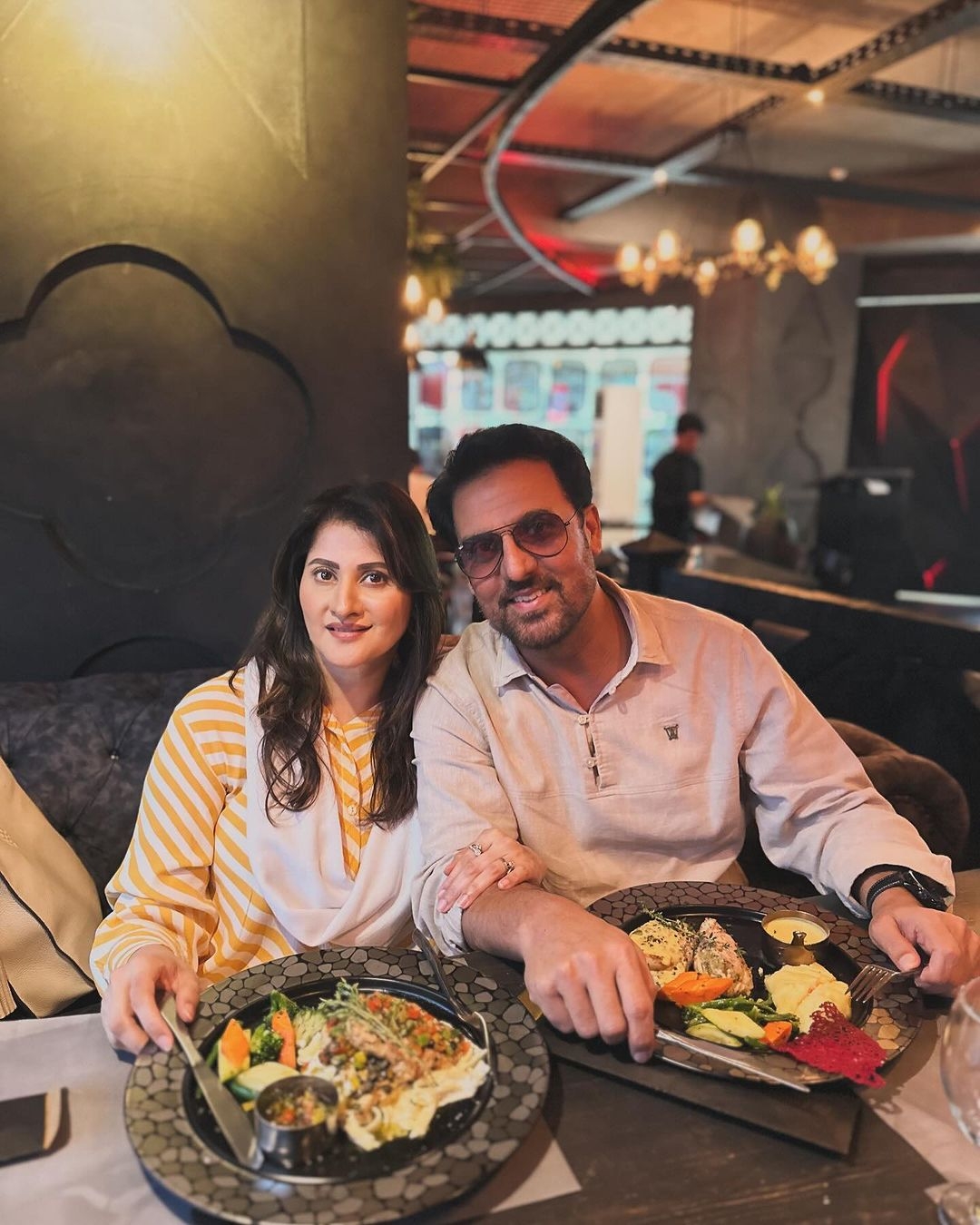 Jan Rambo Celebrates Birthday with Family | Reviewit.pk