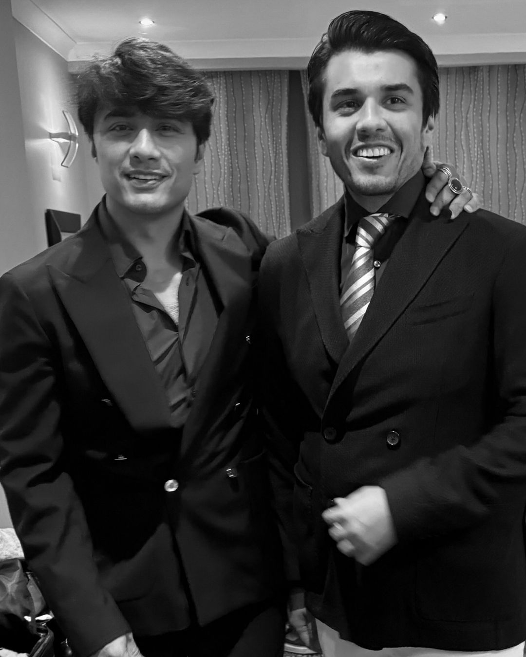 Ali Zafar Pictures from Brother Zain Zafar's Birthday | Reviewit.pk
