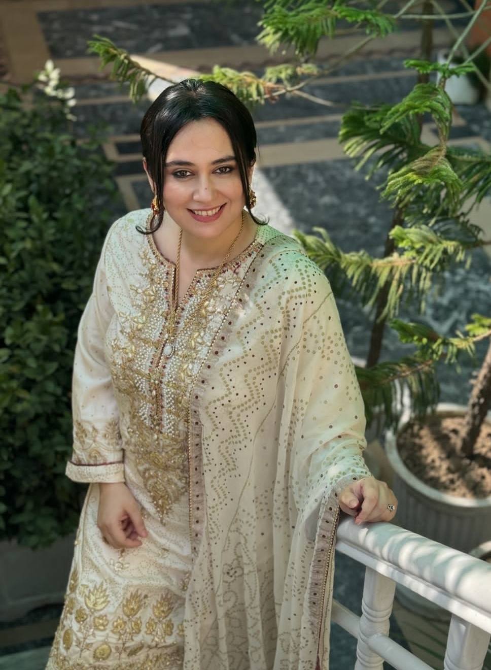 Ayesha Jehanzeb About Her Painful Marriage & Father's Behaviour | Reviewit.pk