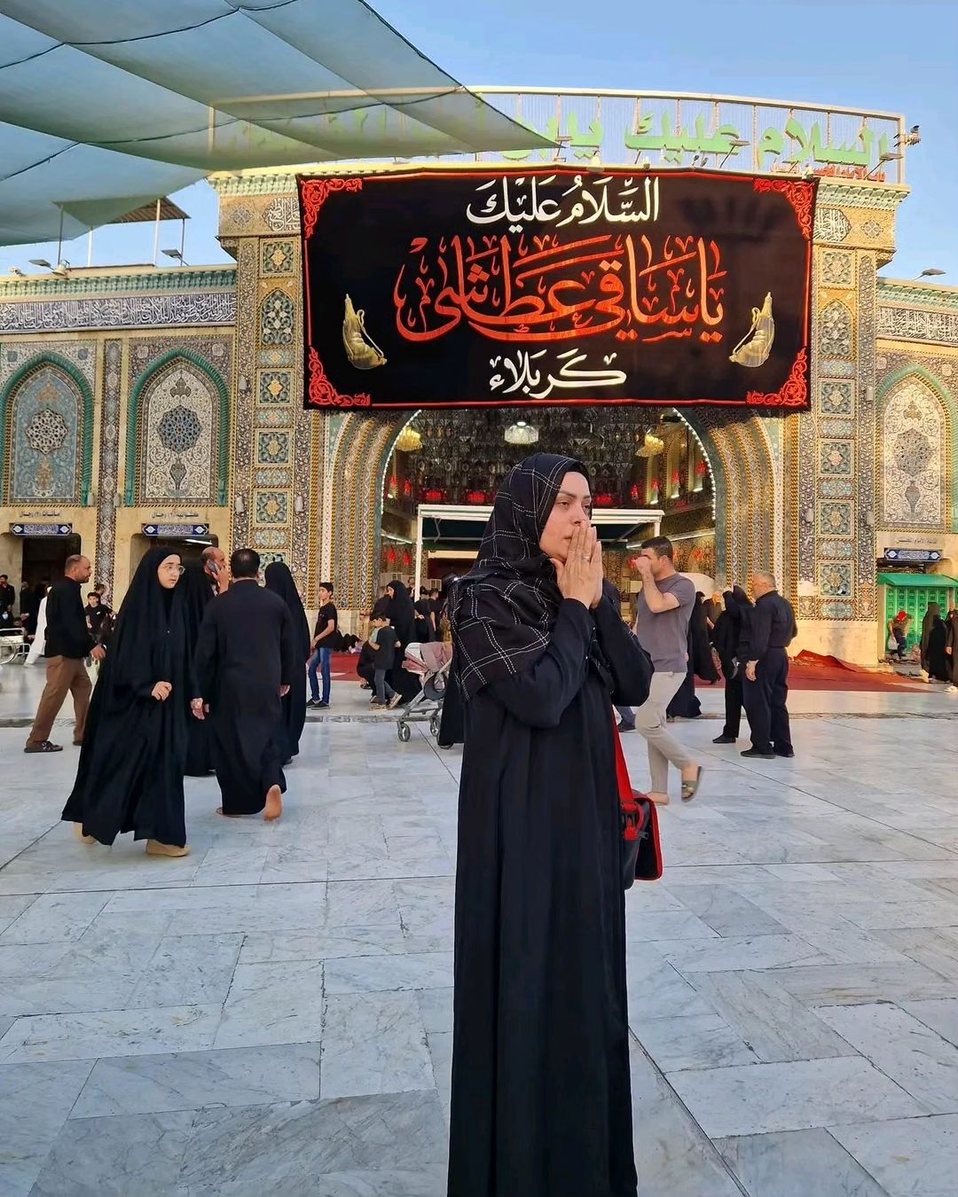 Sadia Imam Pictures from Karbala Iraq | Reviewit.pk