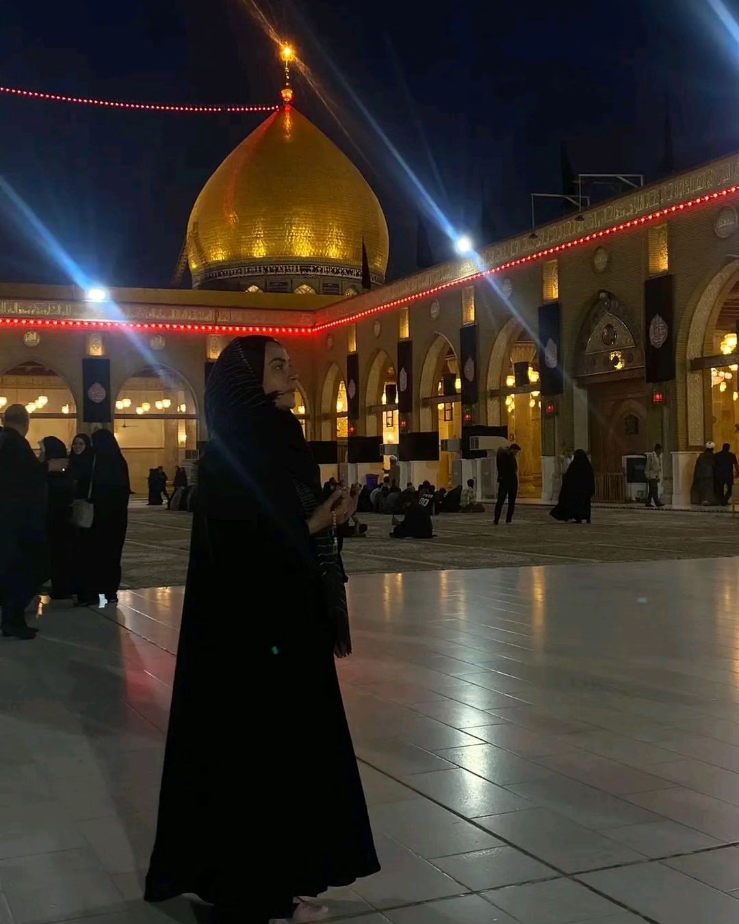 Sadia Imam Pictures from Karbala Iraq | Reviewit.pk