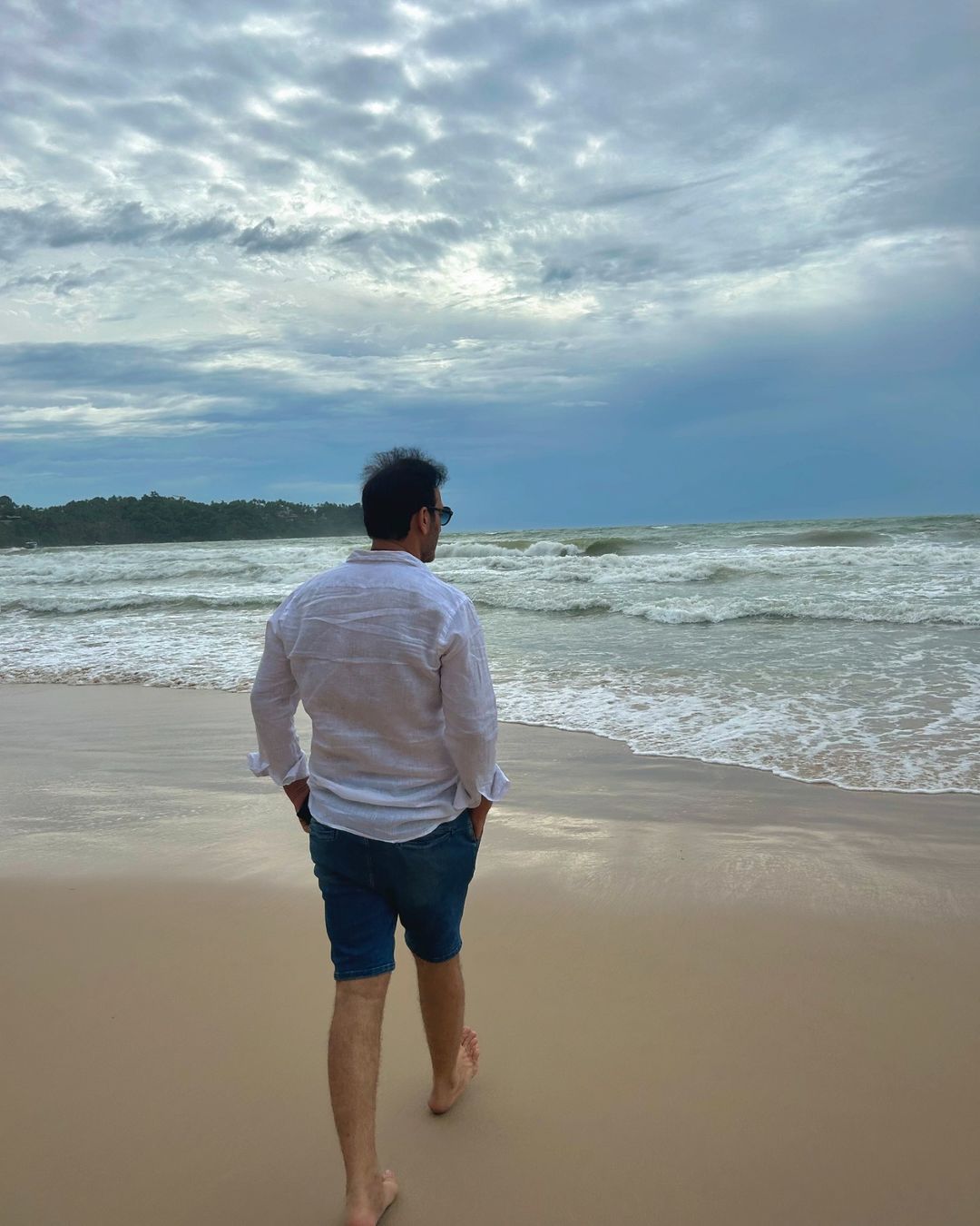 Saleem Sheikh Family Pictures from Thailand Vacation | Reviewit.pk