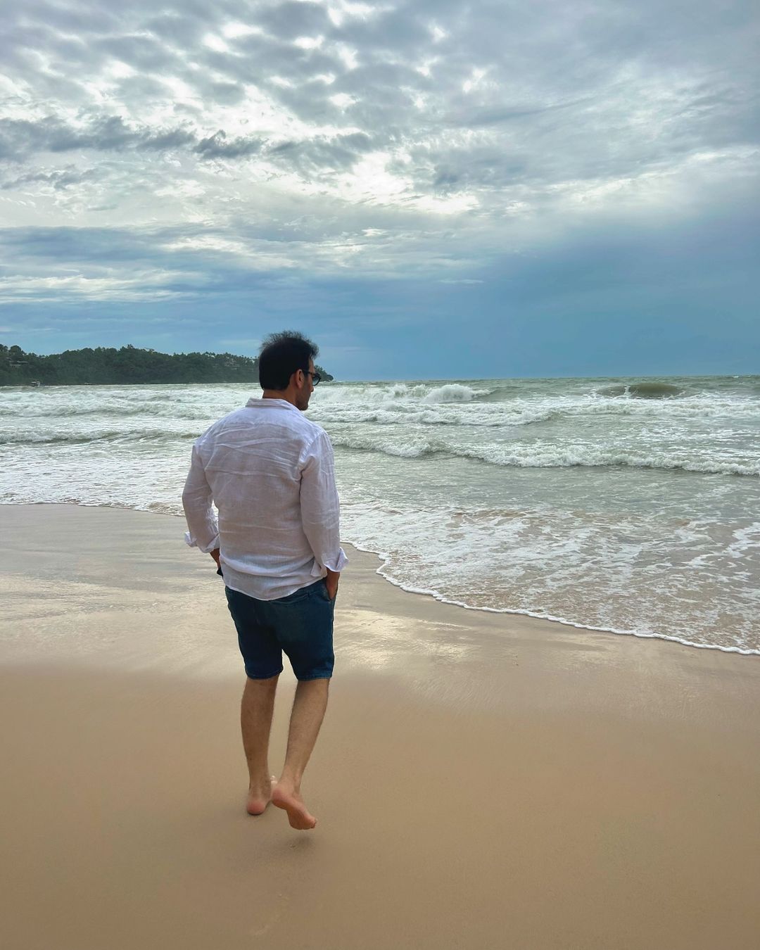 Saleem Sheikh Family Pictures from Thailand Vacation | Reviewit.pk