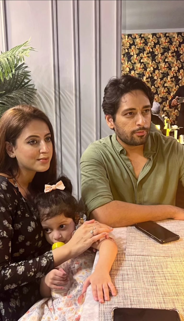 Salman Saeed New Family Pictures | Reviewit.pk