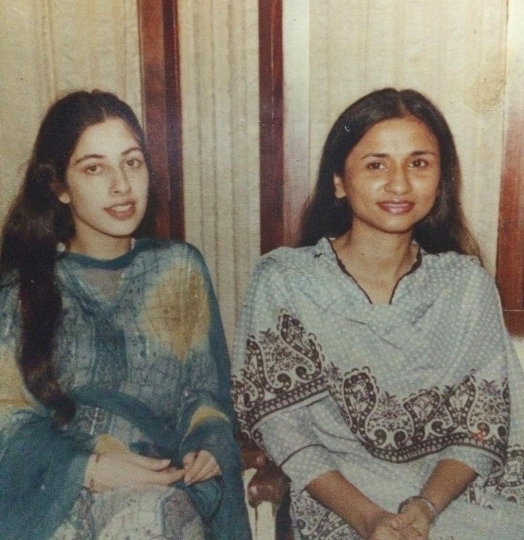 Savera From Radd Yamina Peerzada Pictures With Husband | Reviewit.pk