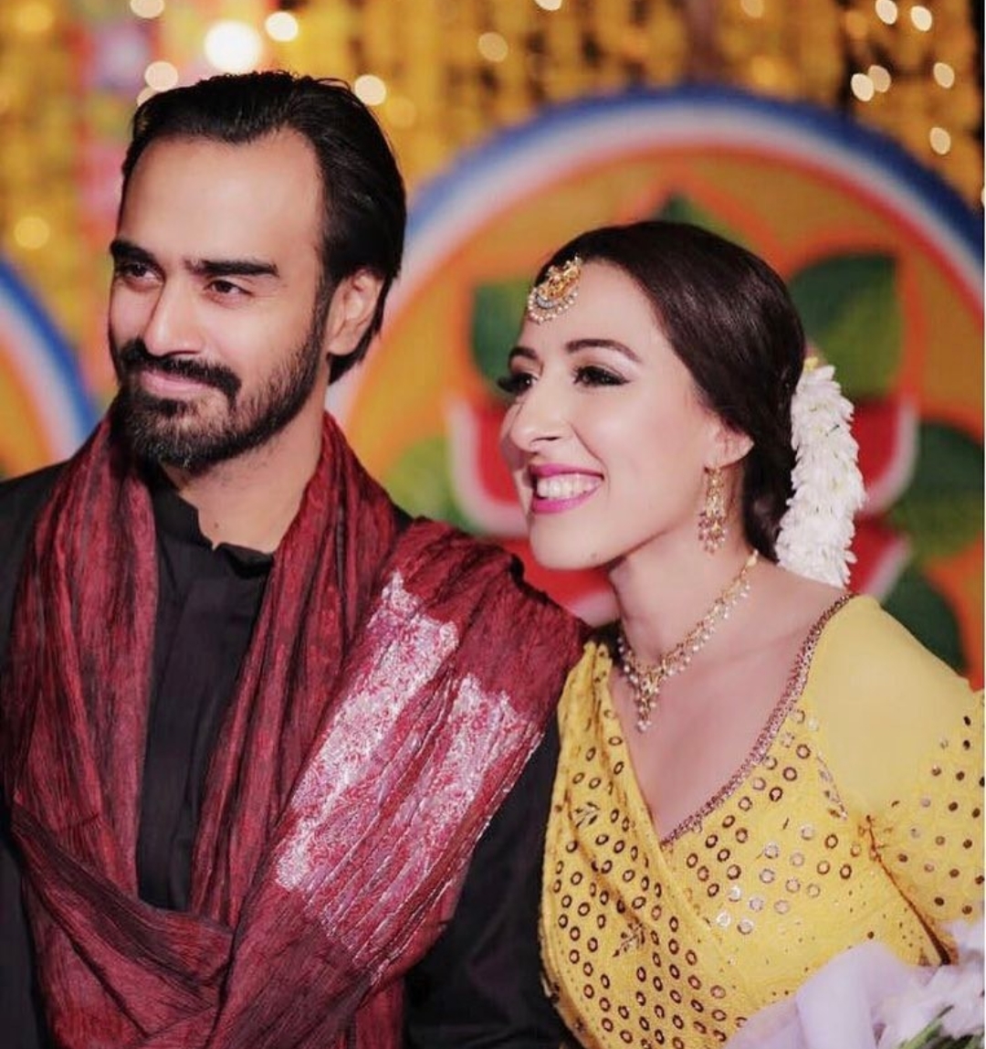 Savera From Radd Yamina Peerzada Pictures With Husband | Reviewit.pk