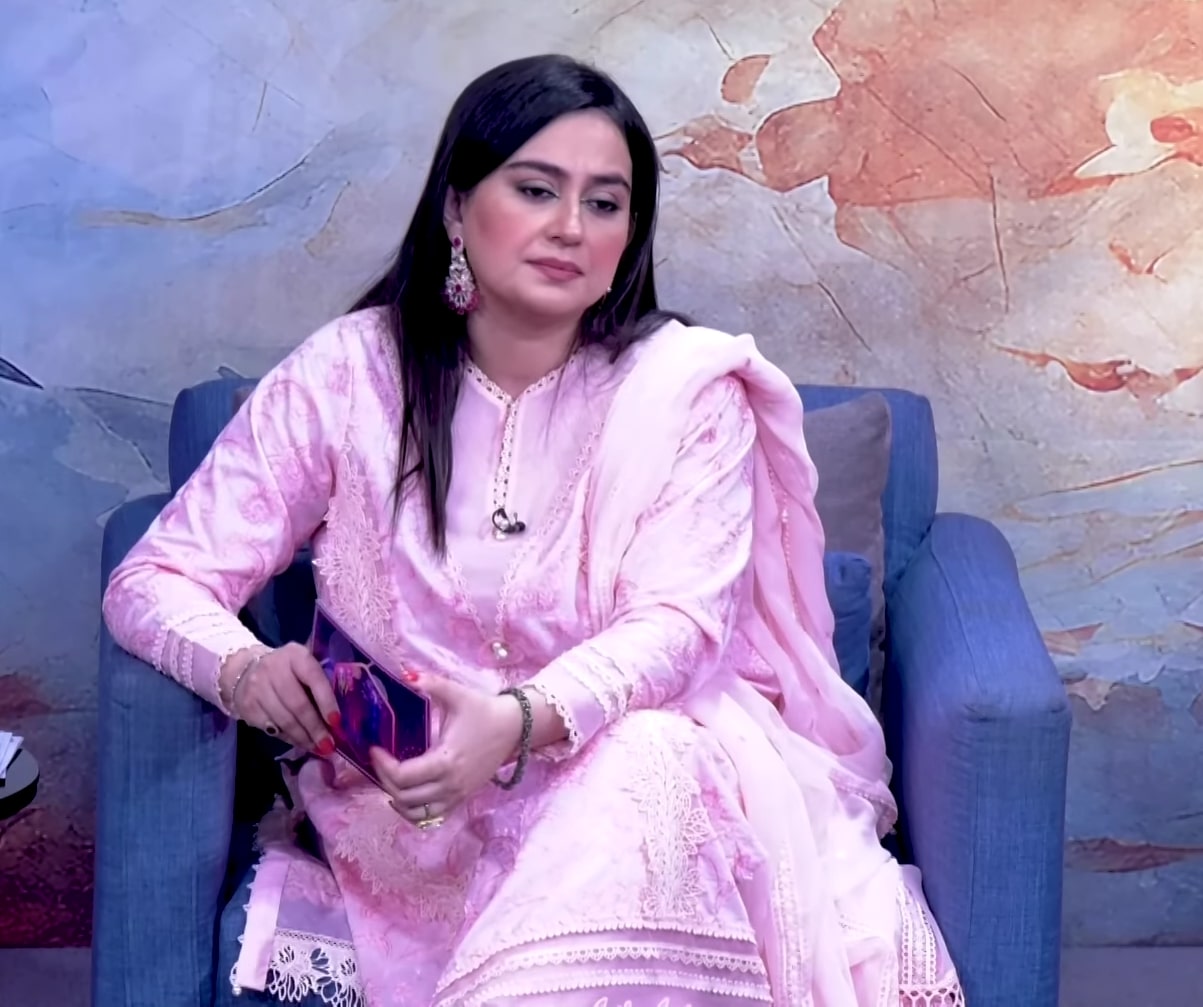 Ayesha Jahanzeb Defends Herself & Questions Parenting In Pakistan ...